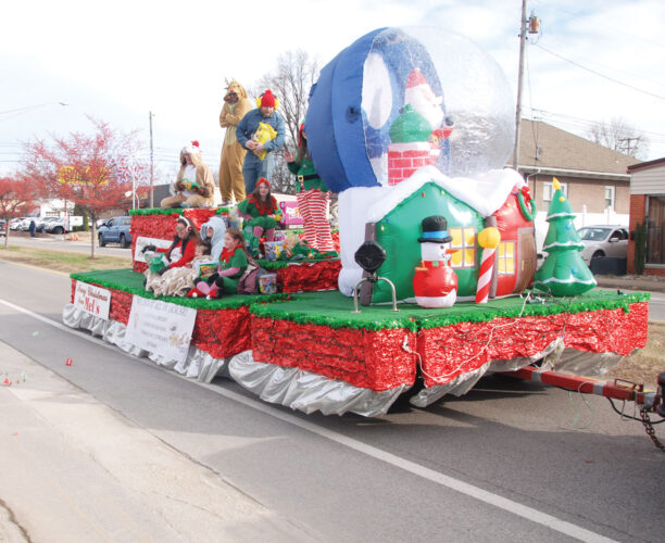 Christmas parades: Gatherings in Parkersburg, Vienna celebrate the ...